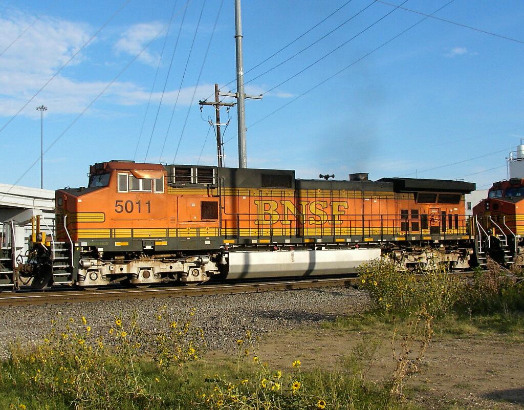 BNSF 5011
